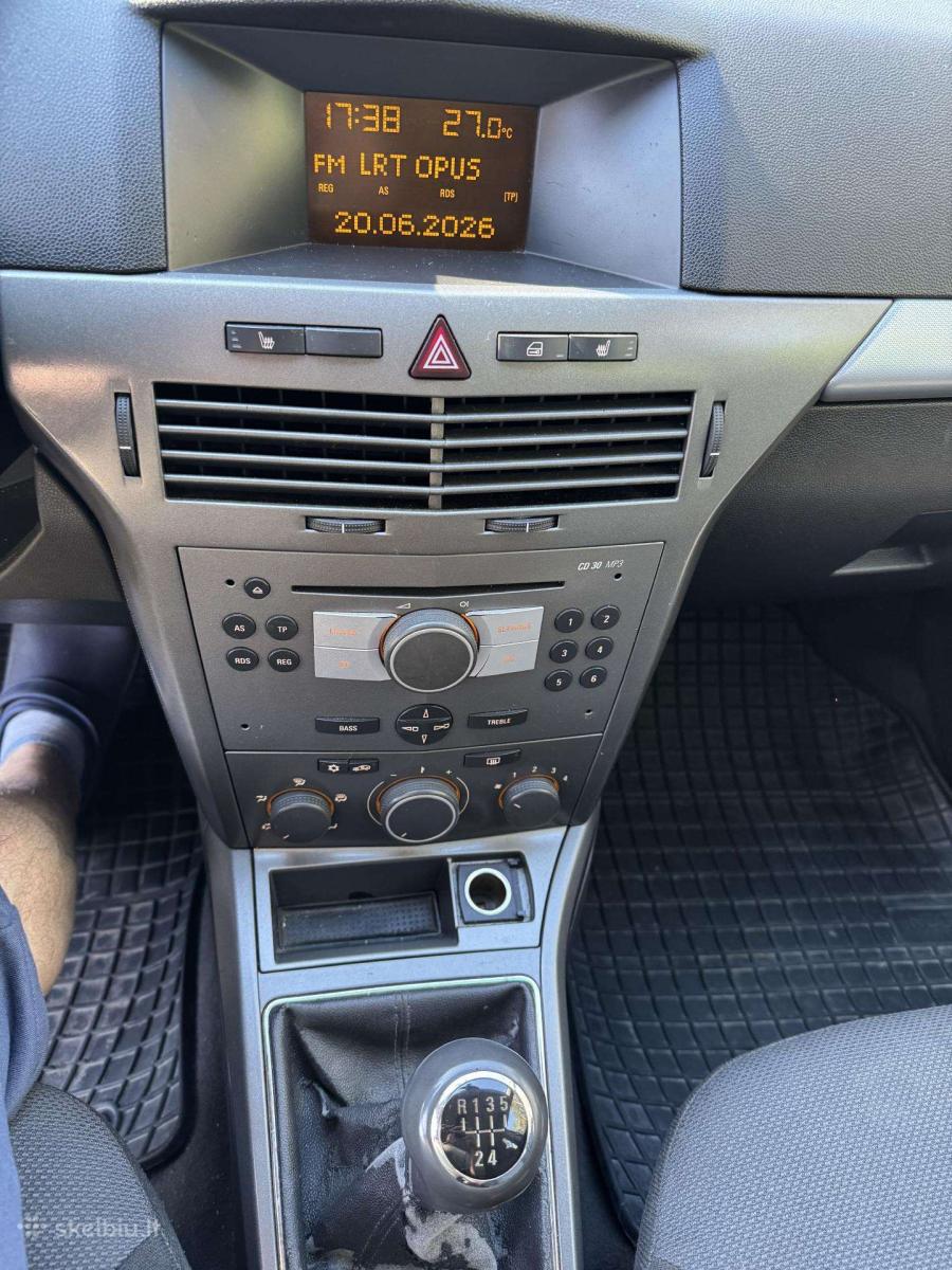 Grey Opel Astra 2004 in Kazlu Ruda, with an engine capacity of 1.60 L and mileage of 266 thousand km for 1050 €, photo 31 on AUTOMOTO.COM.LV