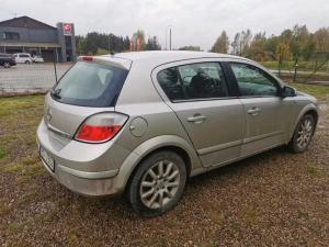 Pelēks Opel Astra 2004 Kuldīga, ar dzinēja tilpumu 1.80 L un nobraukumu 273 tūkst. km par 520 €, foto 3 vietnē AUTOMOTO.COM.LV