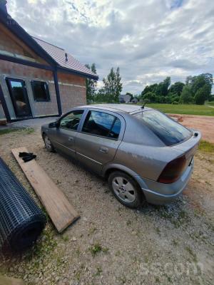 Pelēks Opel Astra 2004 Rīga, ar dzinēja tilpumu 1.70 L un nobraukumu 216 tūkst. km par 300 €, foto  vietnē AUTOMOTO.COM.LV