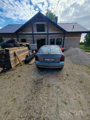 Pelēks Opel Astra 2004 Rīga, ar dzinēja tilpumu 1.70 L un nobraukumu 216 tūkst. km par 300 €, foto 3 vietnē AUTOMOTO.COM.LV