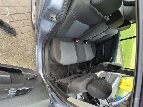 Pelēks Opel Astra 2004 Kauņa, ar dzinēja tilpumu 1.60 L un nobraukumu 234 tūkst. km par 700 €, foto 6 vietnē AUTOMOTO.COM.LV