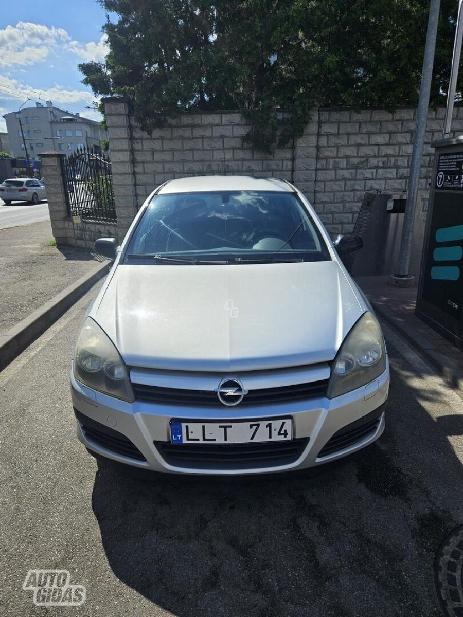 Pelēks Opel Astra 2004 Kauņa, ar dzinēja tilpumu 1.70 L un nobraukumu 355 tūkst. km par 499 €, foto 1 vietnē AUTOMOTO.COM.LV