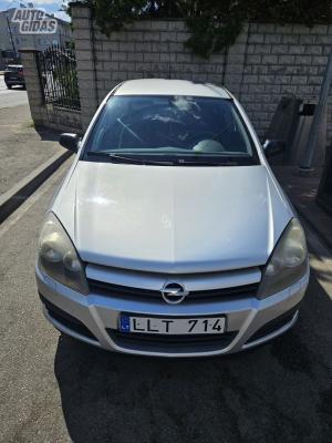 Pelēks Opel Astra 2004 Kauņa, ar dzinēja tilpumu 1.70 L un nobraukumu 355 tūkst. km par 499 €, foto 3 vietnē AUTOMOTO.COM.LV