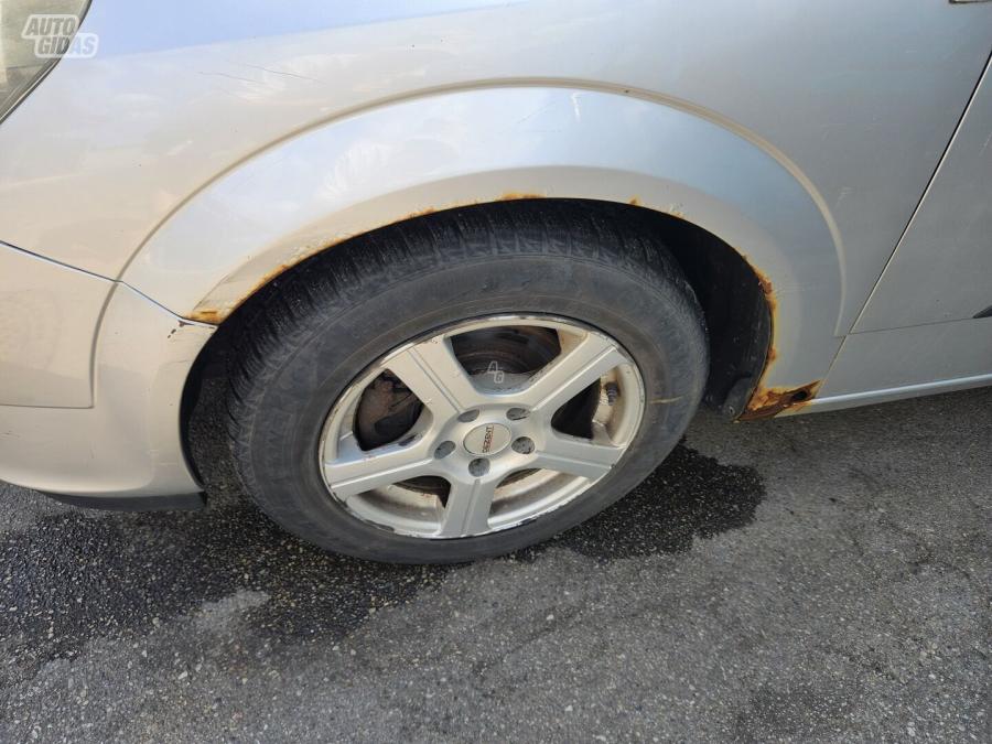 Pelēks Opel Astra 2004 Kauņa, ar dzinēja tilpumu 1.70 L un nobraukumu 355 tūkst. km par 499 €, foto 7 vietnē AUTOMOTO.COM.LV
