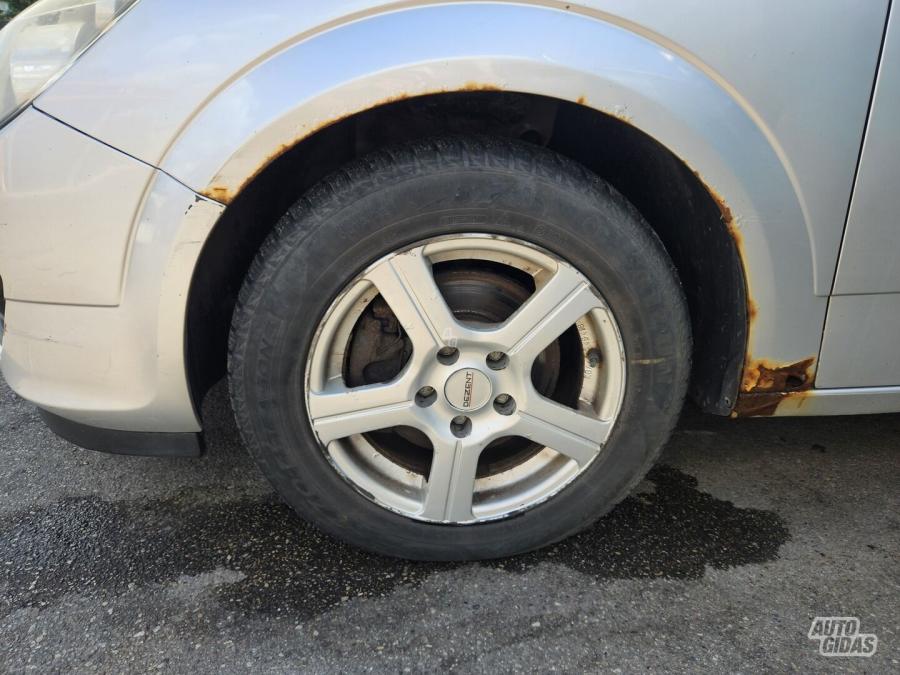 Pelēks Opel Astra 2004 Kauņa, ar dzinēja tilpumu 1.70 L un nobraukumu 355 tūkst. km par 499 €, foto 8 vietnē AUTOMOTO.COM.LV