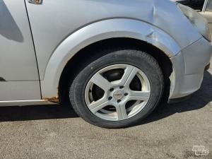 Pelēks Opel Astra 2004 Kauņa, ar dzinēja tilpumu 1.70 L un nobraukumu 355 tūkst. km par 499 €, foto 18 vietnē AUTOMOTO.COM.LV
