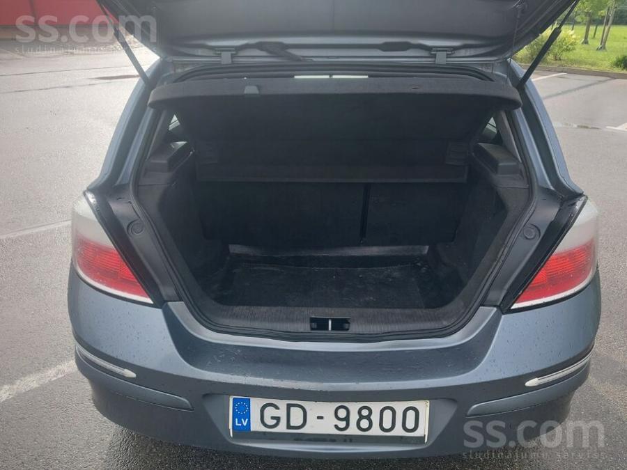 Pelēks Opel Astra 2004 Jelgava, ar dzinēja tilpumu 1.70 L un nobraukumu 315 tūkst. km par 1250 €, foto 9 vietnē AUTOMOTO.COM.LV