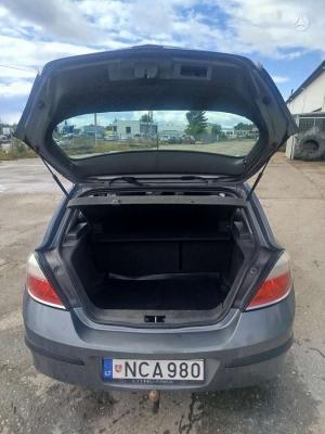 Pelēks Opel Astra 2004 Radviliškis, ar dzinēja tilpumu 1.69 L un nobraukumu 242 tūkst. km par 600 €, foto 10 vietnē AUTOMOTO.COM.LV