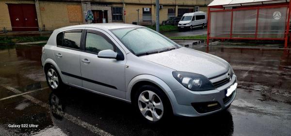 Pelēks Opel Astra 2004 Viļņa, ar dzinēja tilpumu 1.80 L un nobraukumu 214 tūkst. km par 1850 €, foto 4 vietnē AUTOMOTO.COM.LV