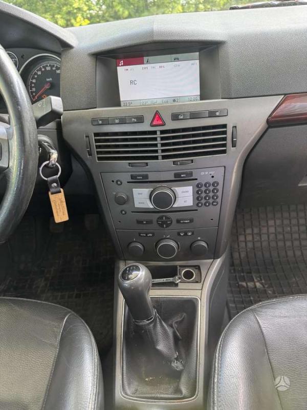 Pelēks Opel Astra 2004 Biržai, ar dzinēja tilpumu 1.69 L un nobraukumu 330 tūkst. km par 430 €, foto 6 vietnē AUTOMOTO.COM.LV