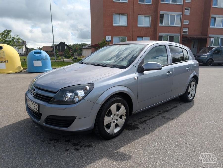 Pelēks Opel Astra 2004 Klaipėda, ar dzinēja tilpumu 1.70 L un nobraukumu 235 tūkst. km par 500 €, foto 1 vietnē AUTOMOTO.COM.LV