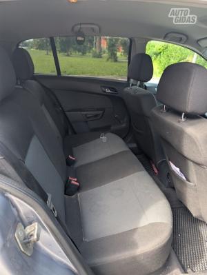 Pelēks Opel Astra 2004 Klaipėda, ar dzinēja tilpumu 1.70 L un nobraukumu 235 tūkst. km par 500 €, foto 10 vietnē AUTOMOTO.COM.LV