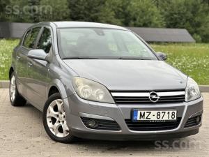 Grey Opel Astra 2004 in Jelgava, with an engine capacity of 1.70 L and mileage of 0 thousand km for 1450 €, photo 4 on AUTOMOTO.COM.LV
