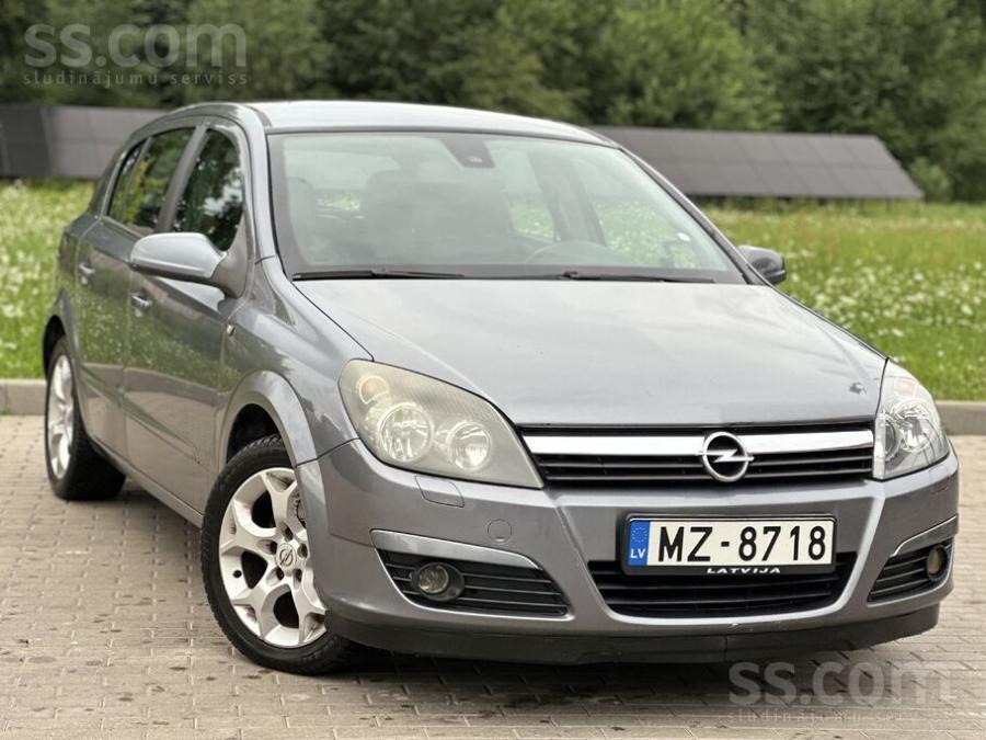 Grey Opel Astra 2004 in Jelgava, with an engine capacity of 1.70 L and mileage of 0 thousand km for 1450 €, photo 4 on AUTOMOTO.COM.LV
