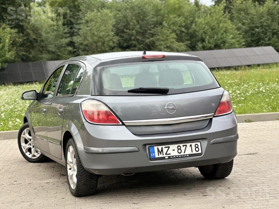 Grey Opel Astra 2004 in Jelgava, with an engine capacity of 1.70 L and mileage of 0 thousand km for 1450 €, photo 9 on AUTOMOTO.COM.LV
