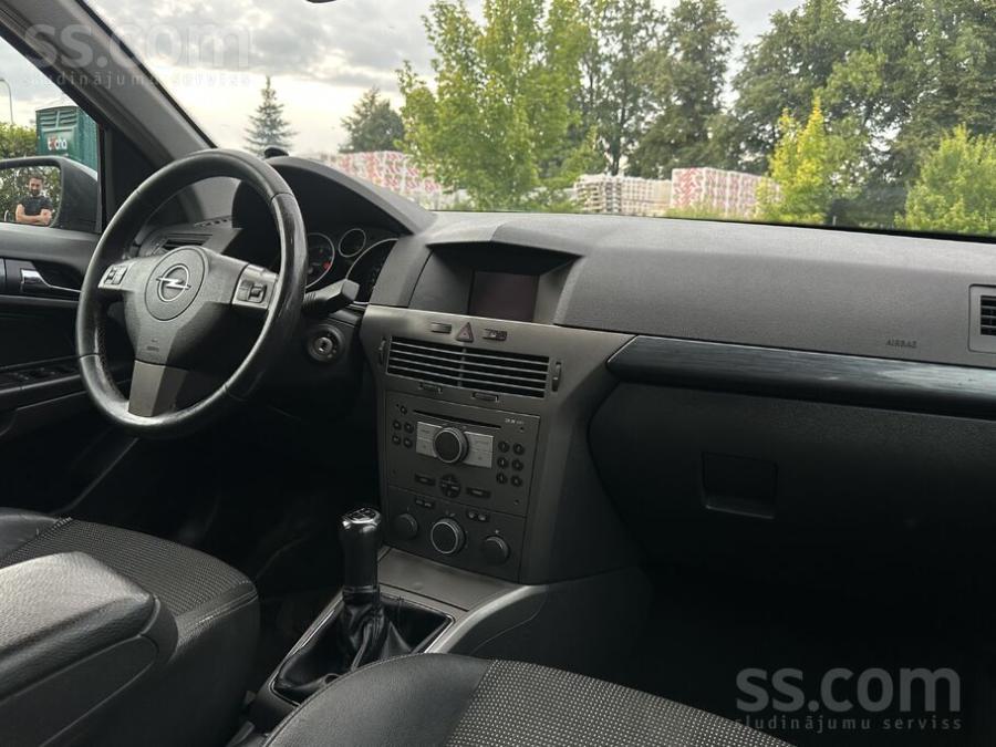 Grey Opel Astra 2004 in Jelgava, with an engine capacity of 1.70 L and mileage of 0 thousand km for 1450 €, photo 14 on AUTOMOTO.COM.LV