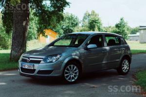 Pelēks Opel Astra 2004 Cēsis, ar dzinēja tilpumu 1.70 L un nobraukumu 329 tūkst. km par 950 €, foto  vietnē AUTOMOTO.COM.LV