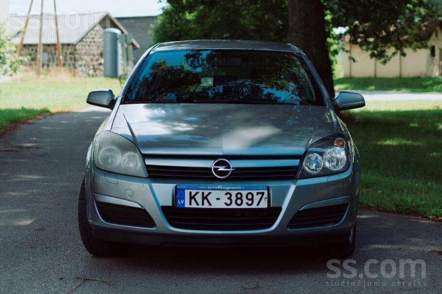 Pelēks Opel Astra 2004 Cēsis, ar dzinēja tilpumu 1.70 L un nobraukumu 329 tūkst. km par 950 €, foto 3 vietnē AUTOMOTO.COM.LV