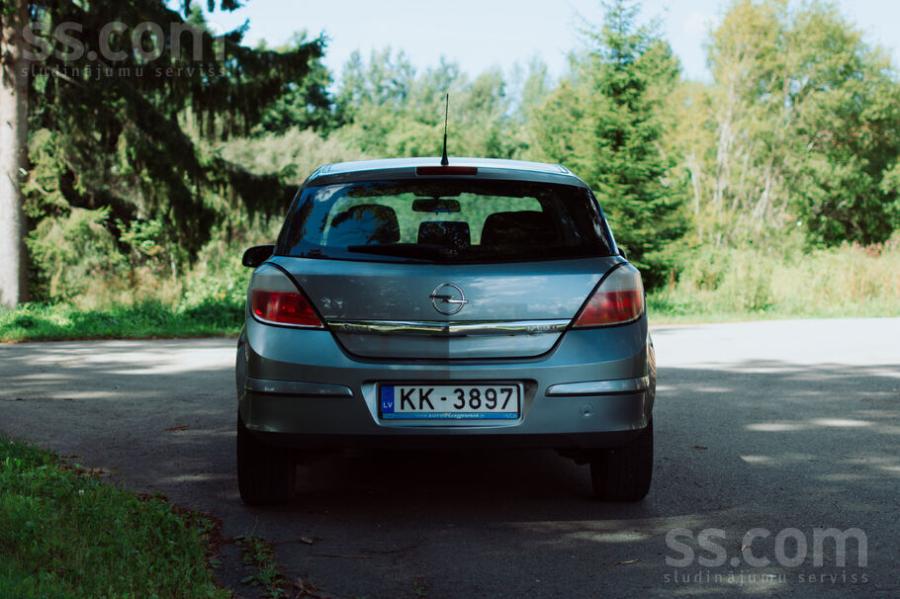 Pelēks Opel Astra 2004 Cēsis, ar dzinēja tilpumu 1.70 L un nobraukumu 329 tūkst. km par 950 €, foto 5 vietnē AUTOMOTO.COM.LV