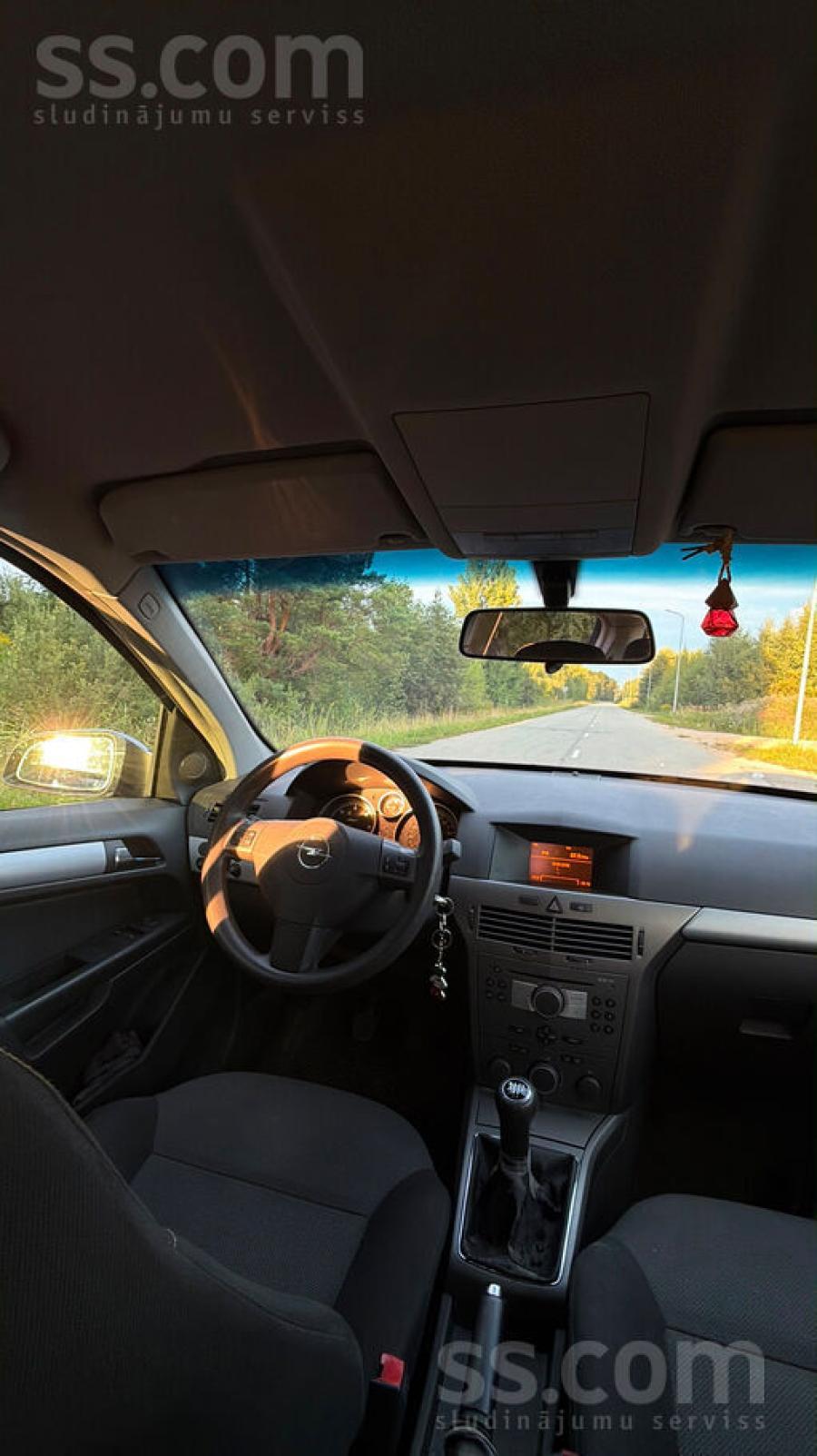 Pelēks Opel Astra 2004 Tukums, ar dzinēja tilpumu 1.70 L un nobraukumu 253 tūkst. km par 1200 €, foto 7 vietnē AUTOMOTO.COM.LV