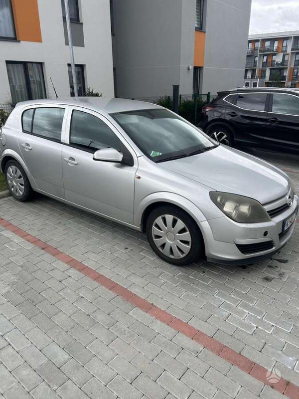 Pelēks Opel Astra 2004 Klaipėda, ar dzinēja tilpumu 1.69 L un nobraukumu 250 tūkst. km par 900 €, foto 8 vietnē AUTOMOTO.COM.LV