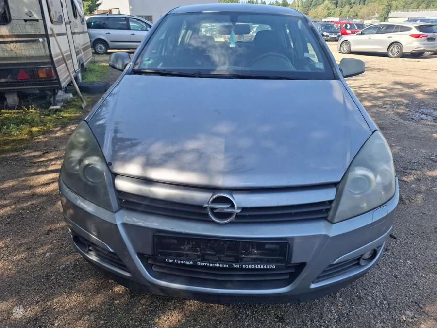 Pelēks Opel Astra 2004 Utena, ar dzinēja tilpumu 1.69 L un nobraukumu 240 tūkst. km par 1250 €, foto 5 vietnē AUTOMOTO.COM.LV