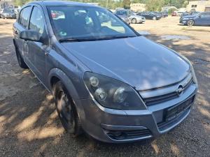 Pelēks Opel Astra 2004 Utena, ar dzinēja tilpumu 1.69 L un nobraukumu 240 tūkst. km par 1250 €, foto 6 vietnē AUTOMOTO.COM.LV