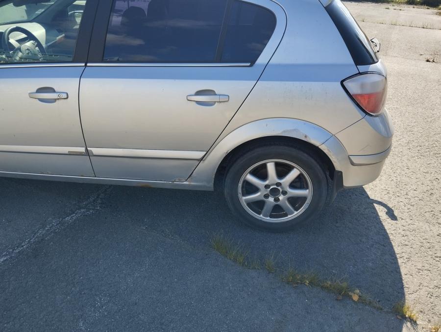 Grey Opel Astra 2004 in Tallinn, with an engine capacity of 1.70 L and mileage of 320 thousand km for 500 €, photo 8 on AUTOMOTO.COM.LV