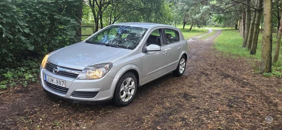 Pelēks Opel Astra 2004 Kauņa, ar dzinēja tilpumu 1.69 L un nobraukumu 306 tūkst. km par 850 €, foto 4 vietnē AUTOMOTO.COM.LV