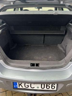 Grey Opel Astra 2004 in Taurage, with an engine capacity of 1.69 L and mileage of 347 thousand km for 1050 €, photo 11 on AUTOMOTO.COM.LV