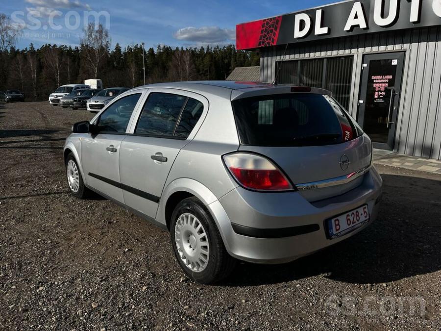 Pelēks Opel Astra 2005 Valmiera, ar dzinēja tilpumu 1.70 L un nobraukumu 0 tūkst. km par 4490 €, foto 3 vietnē AUTOMOTO.COM.LV