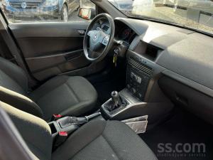Pelēks Opel Astra 2005 Valmiera, ar dzinēja tilpumu 1.70 L un nobraukumu 0 tūkst. km par 4490 €, foto 10 vietnē AUTOMOTO.COM.LV