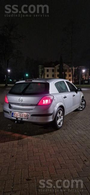 Grey Opel Astra 2005 in Riga, with an engine capacity of 1.70 L and mileage of 219 thousand km for 1700 €, photo 5 on AUTOMOTO.COM.LV