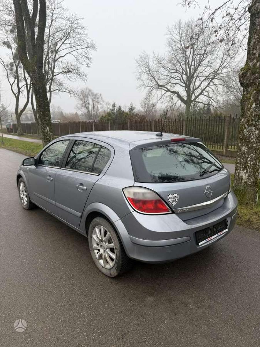 Pelēks Opel Astra 2005 Kauņa, ar dzinēja tilpumu 1.91 L un nobraukumu 245 tūkst. km par 850 €, foto 7 vietnē AUTOMOTO.COM.LV