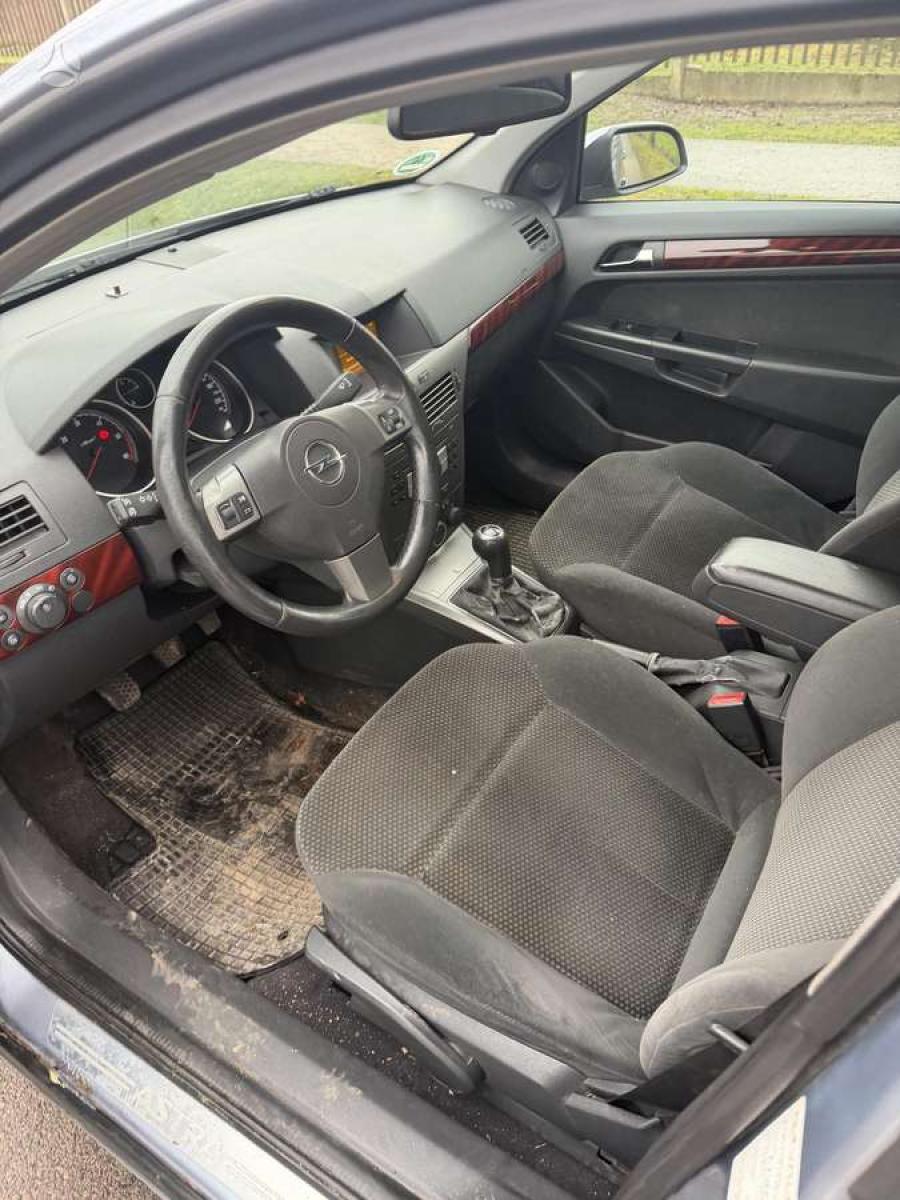 Pelēks Opel Astra 2005 Kauņa, ar dzinēja tilpumu 1.91 L un nobraukumu 245 tūkst. km par 850 €, foto 11 vietnē AUTOMOTO.COM.LV