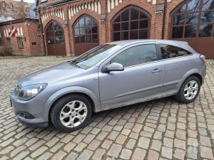 Pelēks Opel Astra 2005 Rīga, ar dzinēja tilpumu 1.60 L un nobraukumu 254 tūkst. km par 800 €, foto 2 vietnē AUTOMOTO.COM.LV