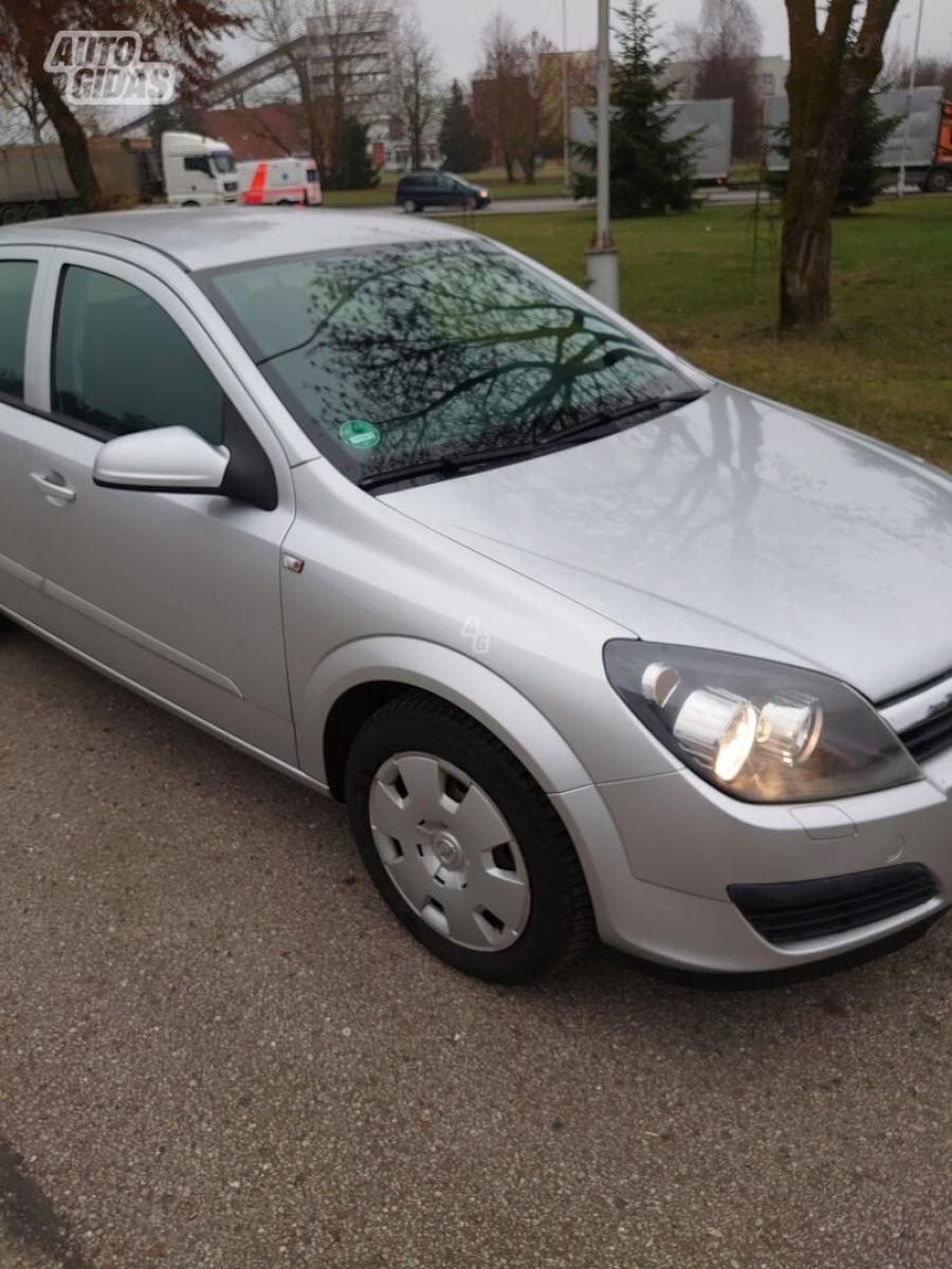 Pelēks Opel Astra 2005 Marijampole, ar dzinēja tilpumu 1.90 L un nobraukumu 134 tūkst. km par 1450 €, foto 10 vietnē AUTOMOTO.COM.LV