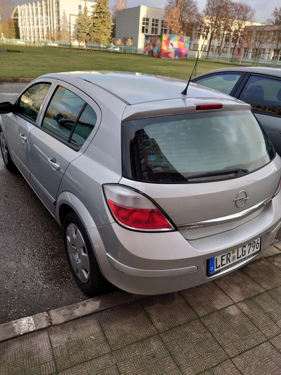 Pelēks Opel Astra 2005 Marijampole, ar dzinēja tilpumu 1.90 L un nobraukumu 134 tūkst. km par 1450 €, foto 21 vietnē AUTOMOTO.COM.LV