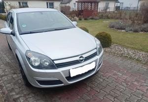 Grey Opel Astra 2005 in Vilnius, with an engine capacity of 1.80 L and mileage of 195 thousand km for 2000 €, photo 2 on AUTOMOTO.COM.LV