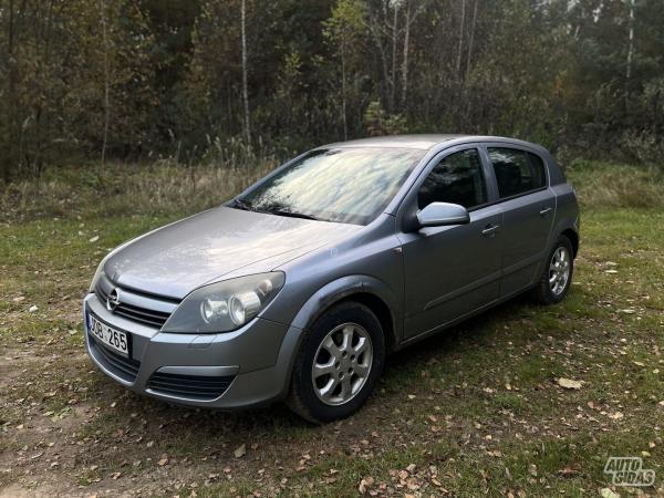 Grey Opel Astra 2005 in Vilnius, with an engine capacity of 1.70 L and mileage of 323 thousand km for 850 €, photo 2 on AUTOMOTO.COM.LV