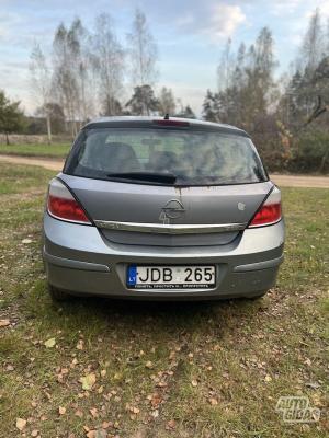 Grey Opel Astra 2005 in Vilnius, with an engine capacity of 1.70 L and mileage of 323 thousand km for 850 €, photo 9 on AUTOMOTO.COM.LV
