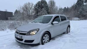 Grey Opel Astra 2005 in Kaunas, with an engine capacity of 1.80 L and mileage of 248 thousand km for 2650 €, photo  on AUTOMOTO.COM.LV