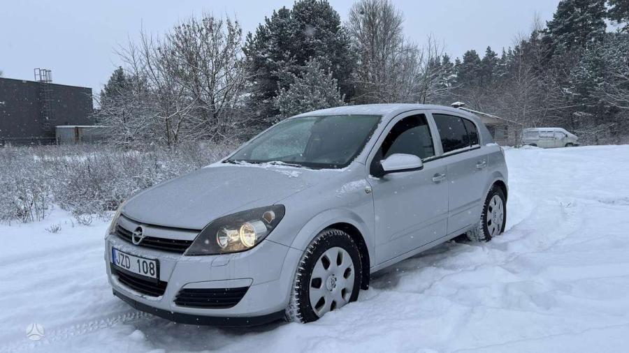 Pelēks Opel Astra 2005 Kauņa, ar dzinēja tilpumu 1.80 L un nobraukumu 248 tūkst. km par 2650 €, foto 1 vietnē AUTOMOTO.COM.LV
