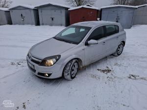 Pelēks Opel Astra 2005 Ukmergė, ar dzinēja tilpumu 1.20 L un nobraukumu 286 tūkst. km par 1199 €, foto 2 vietnē AUTOMOTO.COM.LV