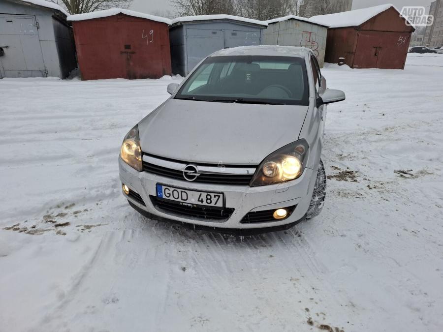 Pelēks Opel Astra 2005 Ukmergė, ar dzinēja tilpumu 1.20 L un nobraukumu 286 tūkst. km par 1199 €, foto 3 vietnē AUTOMOTO.COM.LV