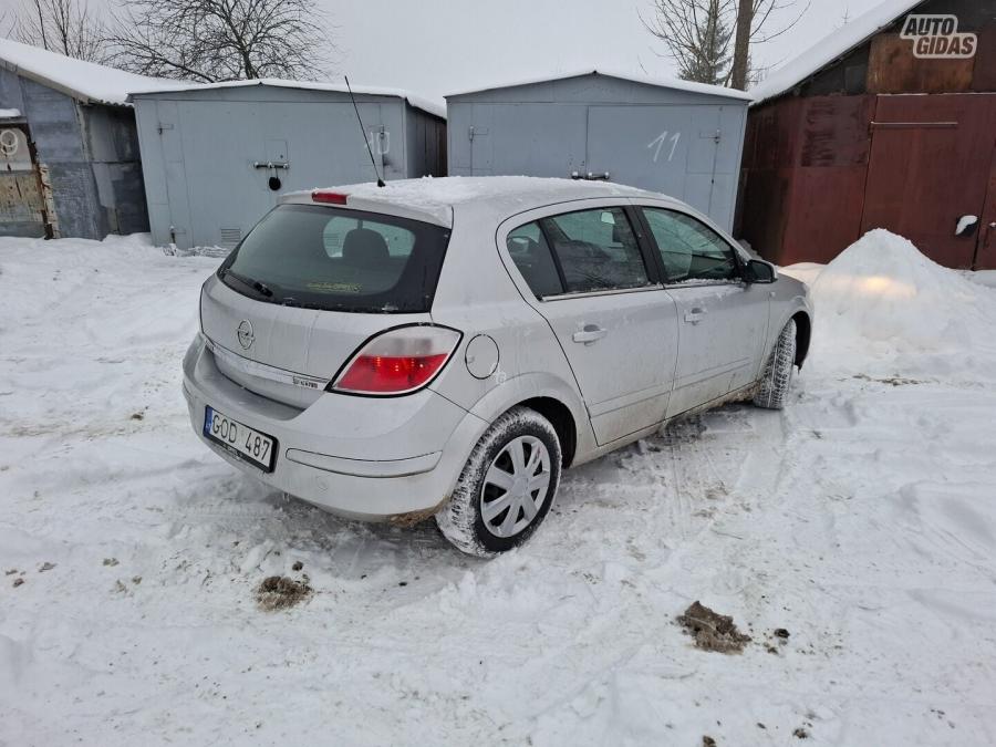 Pelēks Opel Astra 2005 Ukmergė, ar dzinēja tilpumu 1.20 L un nobraukumu 286 tūkst. km par 1199 €, foto 7 vietnē AUTOMOTO.COM.LV