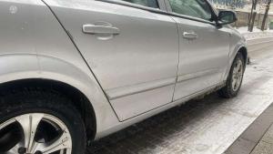 Grey Opel Astra 2005 in Vilnius, with an engine capacity of 1.60 L and mileage of 230 thousand km for 1550 €, photo 12 on AUTOMOTO.COM.LV
