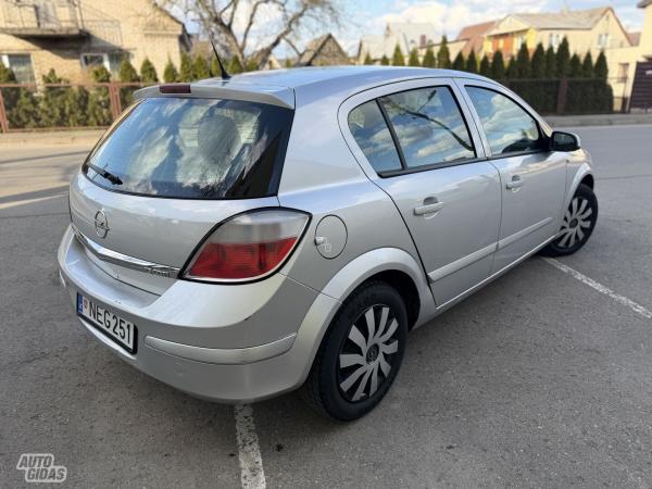 Pelēks Opel Astra 2005 Kauņa, ar dzinēja tilpumu 1.70 L un nobraukumu 256 tūkst. km par 990 €, foto 6 vietnē AUTOMOTO.COM.LV