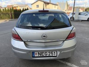 Pelēks Opel Astra 2005 Kauņa, ar dzinēja tilpumu 1.70 L un nobraukumu 256 tūkst. km par 990 €, foto 8 vietnē AUTOMOTO.COM.LV