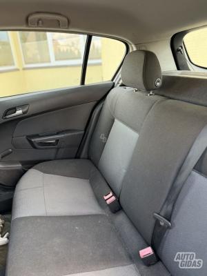 Pelēks Opel Astra 2005 Kauņa, ar dzinēja tilpumu 1.70 L un nobraukumu 256 tūkst. km par 990 €, foto 15 vietnē AUTOMOTO.COM.LV